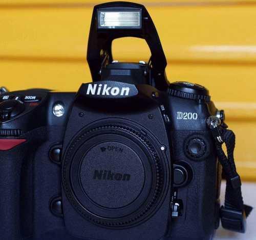 Nikon D200 body