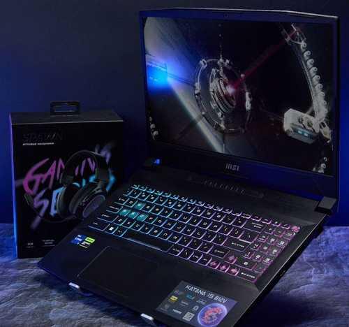 Игровой ноутбук MSI Katana - Core i7 - RTX 4070