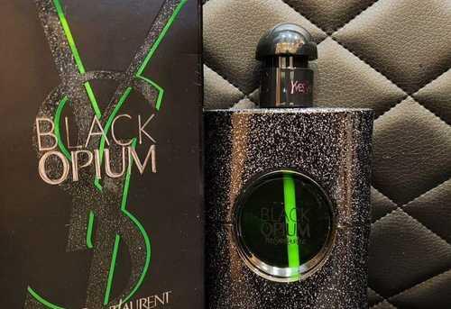 Black Opium Illicit Green Yves Saint