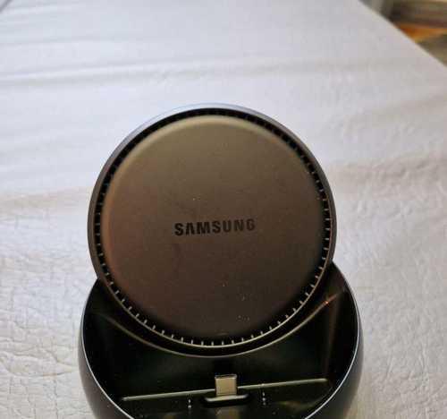 Докстанция Samsung DeX Station (EE-MG950)