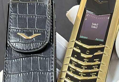 Vertu Signature M Design Yellow Gold Pave Diamonds with baguette keys