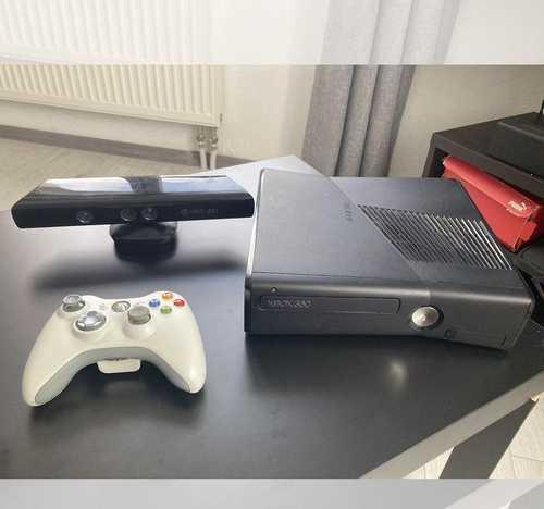 Xbox 360 slim 160 gb freeboot kinnect