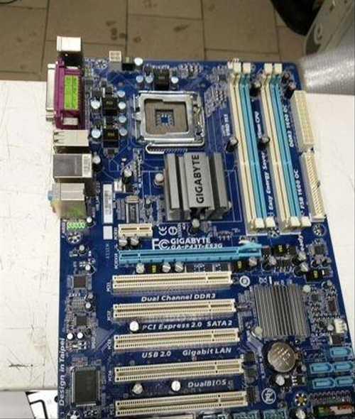 LGA775 4xDDR3 Gigabyte GA-P43T-ES3G