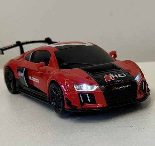 Audi R8 LMS модель