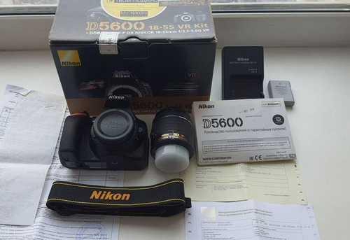 Nikon D5600 AF-P DX 18-55mm f/3.5-5.6G VR like New