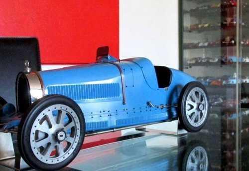 Модель 1:8 Bugatti Type 35T Amalgam