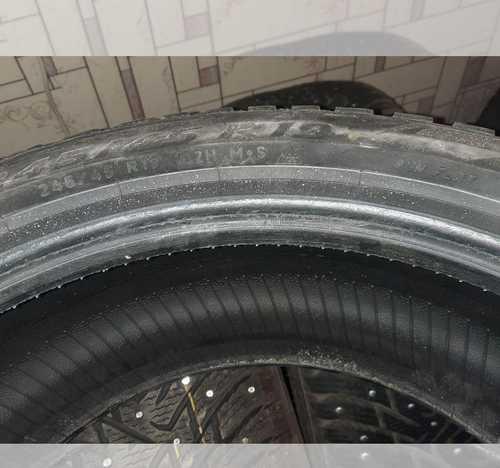 Pirelli Ice Zero 2 245/45 R19 102H