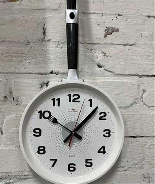 Часы настенные сковорода
