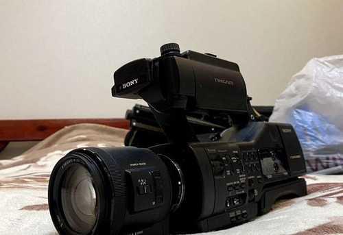 Профессиональная видеокамера sony