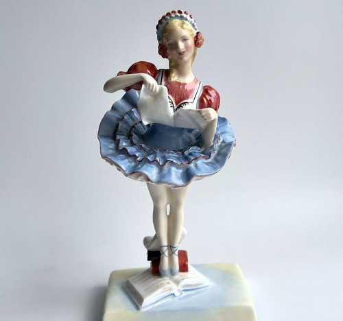 Royal Doulton. Редкая фарфоровая статуэтка