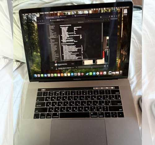 15.4" Ноутбук Apple MacBook Pro 15 2018 2880x1800