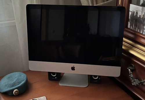 Apple iMac 21.5 «Core i3» 3,06 GHz (Mid-2010)