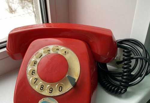 Старый дисковой телефон СССР