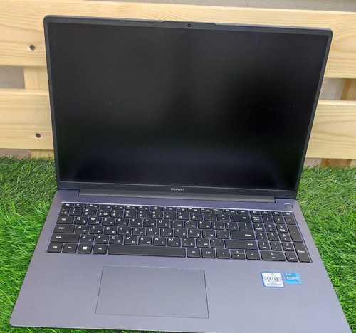 Ноутбук huawei MateBook D 16 i3/8/512/DOS Space Gr