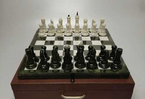 Шахматы из натурального камня