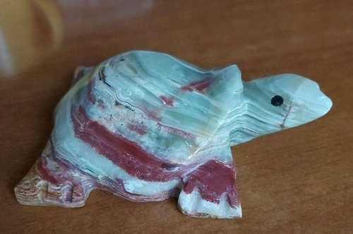 Фигурка черепахи из оникса
