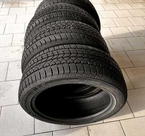 Doublestar DW02 255/45 R20 105T