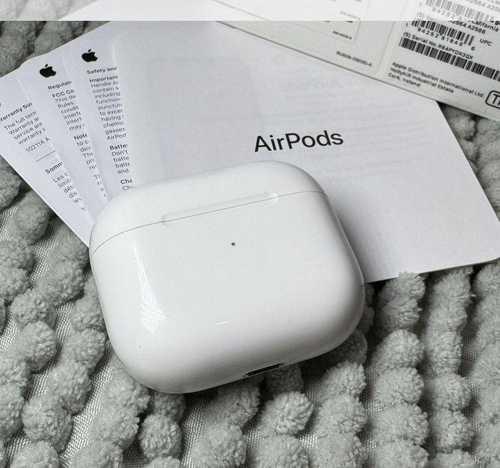 Кейс apple airpods 3 оригинал отличный