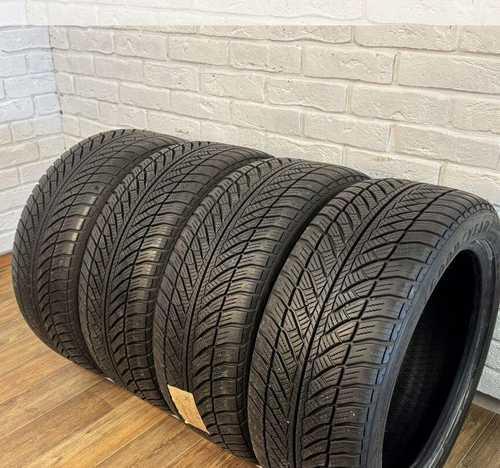 Goodyear UltraGrip 8 Performance 245/45 R18
