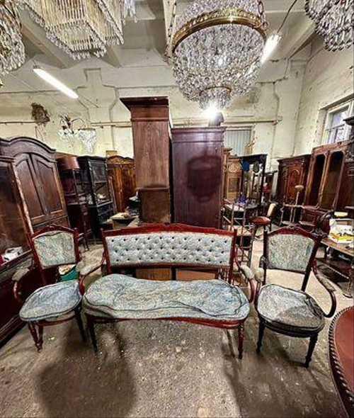 Старинный гарнитур: диван и 2 кресла, Войцеховь