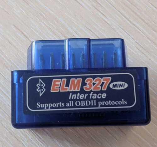 Сканер для диагностики автомобилей ELM327 OBD2 v1