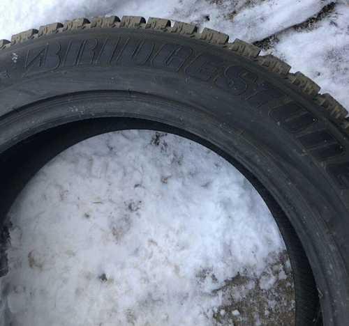 Bridgestone Ice Cruiser 7000 235/55 R18 102C