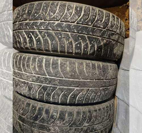 Bridgestone Ice Cruiser 7000 235/60 R18