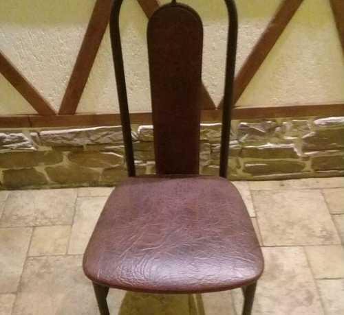 Кованые стулья с высокой спинкой(кожзам и гобелен)