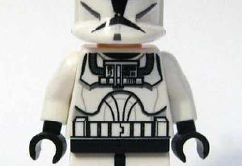 Минифигурка Lego Star Wars Clone Trooper Pilot (P