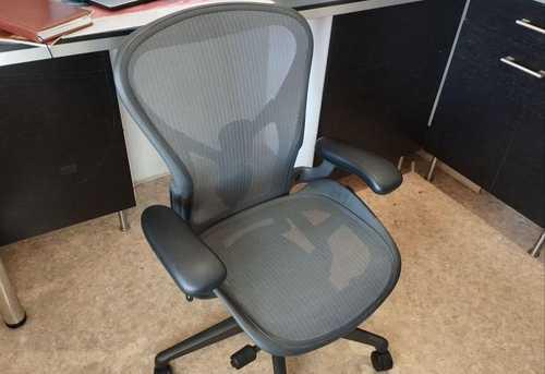 Кресло Herman Miller Aeron