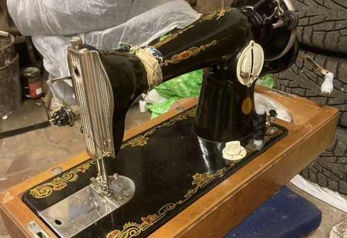 Советская швейная машинка