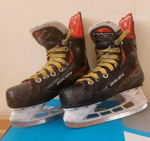 Хоккейные коньки bauer детские