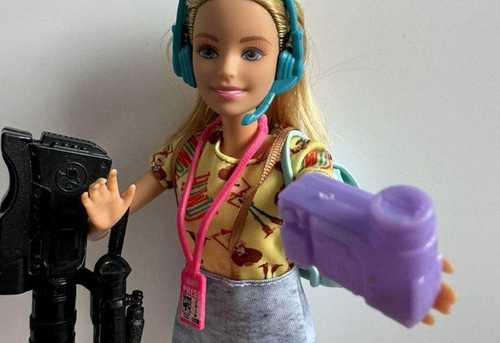 Кукла Барби журналист