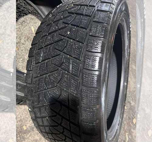 Triangle Winter A/T 275/45 R20