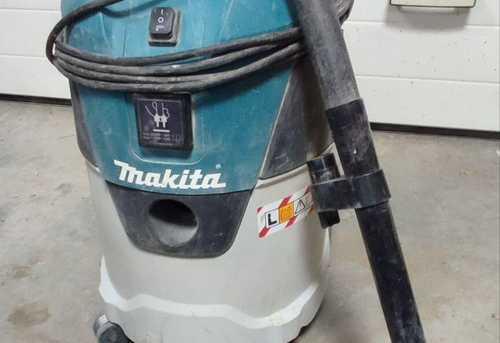 Строительный пылесос makita