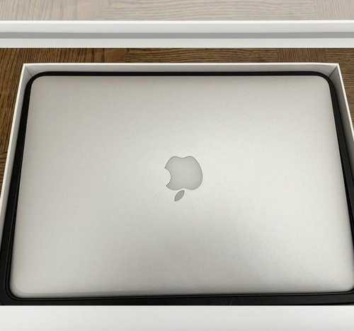 MacBook Air 13 (2017), 128 ГБ, Core i5, 1.8 ГГц, RAM 8 ГБ, Intel HD Graphics 6000