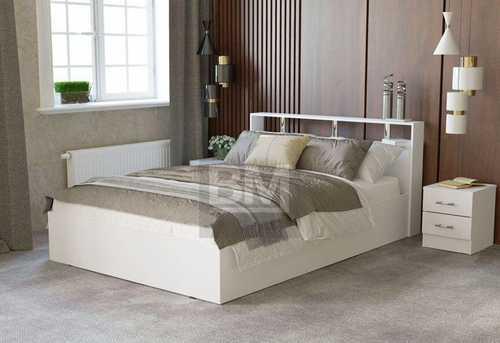 Кровать двуспальная белая с полками