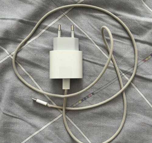 Зарядка на iPhone