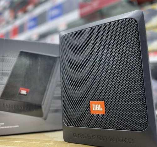 Активный сабвуфер JBL baspro nano