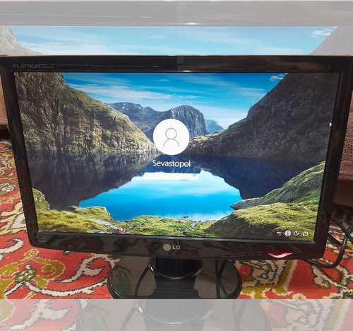 Монитор LG 20" Flatron W2043S