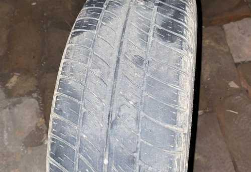 Accelera 651 2.25/95 R5.5 21M