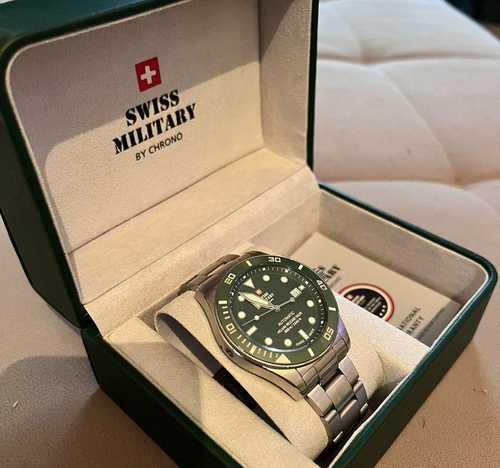 Наручные часы Swiss Military Diver SMA34075.03