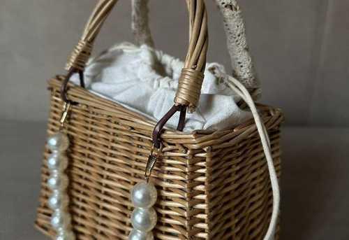 Женская плетеная сумка из ротанга