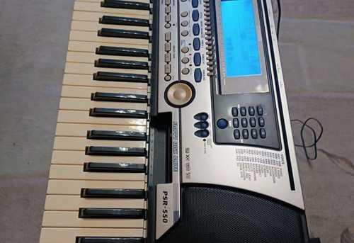 Продаëтся yamaha PSR-550