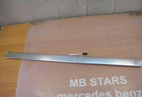 Накладка дверного проёма Mercedes W217 С217 Мерсед