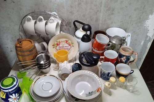 Столовая посуда кухонная утварь предметы для кухни