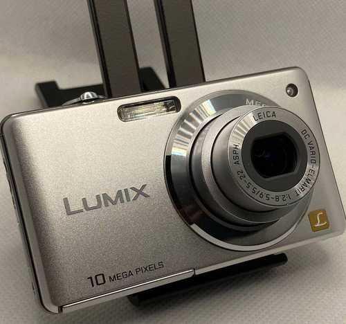 Новый компактный фотоаппарат y2k Panasonic lumix