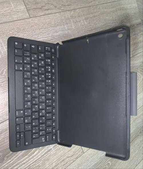 Чехол-клавиатура Logitech Slim Folio для iPad 10.2