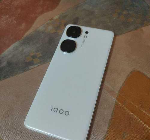 Vivo iQOO Neo9S Pro , 12/512 ГБ