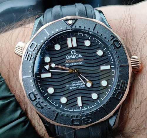 Omega Seamaster Diver 300m Ceramic & Rose Gold